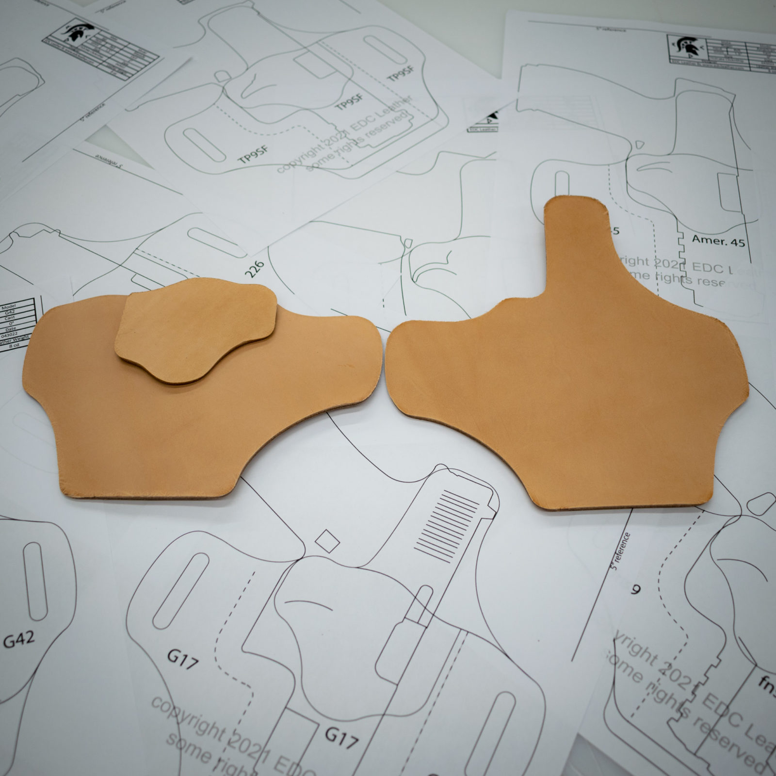 752 Cake ZERO Holster Patterns – EDC Leather